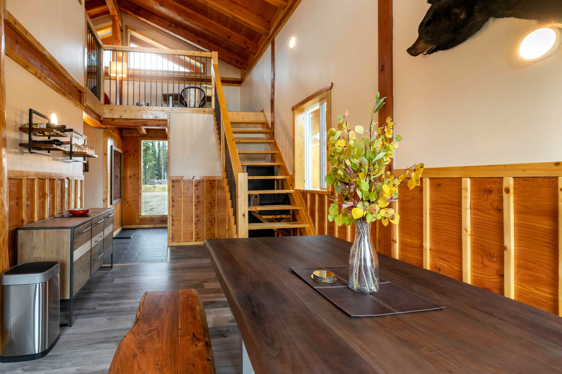 Cabins » Red Cariboo Resort