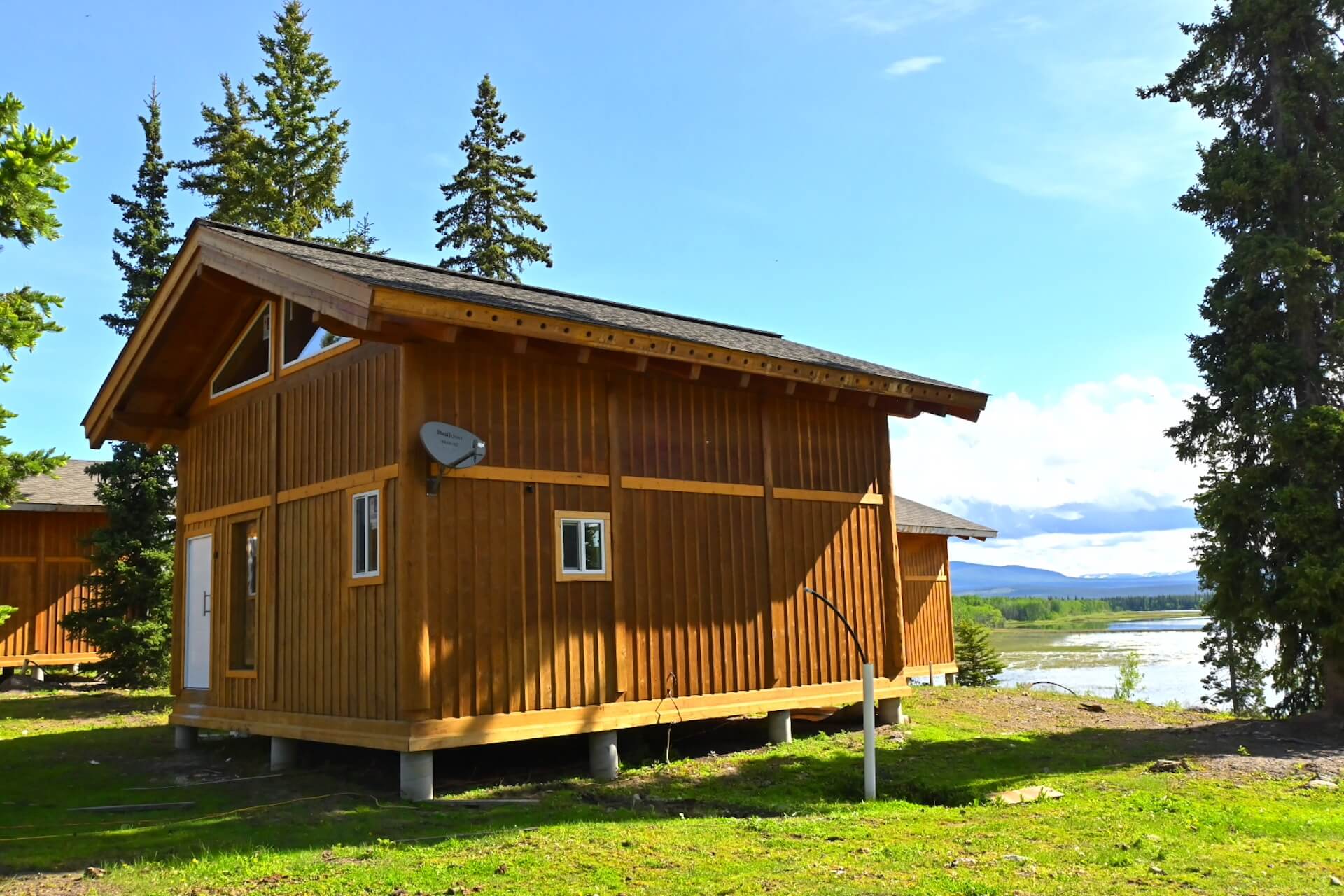 Cabins » Red Cariboo Resort