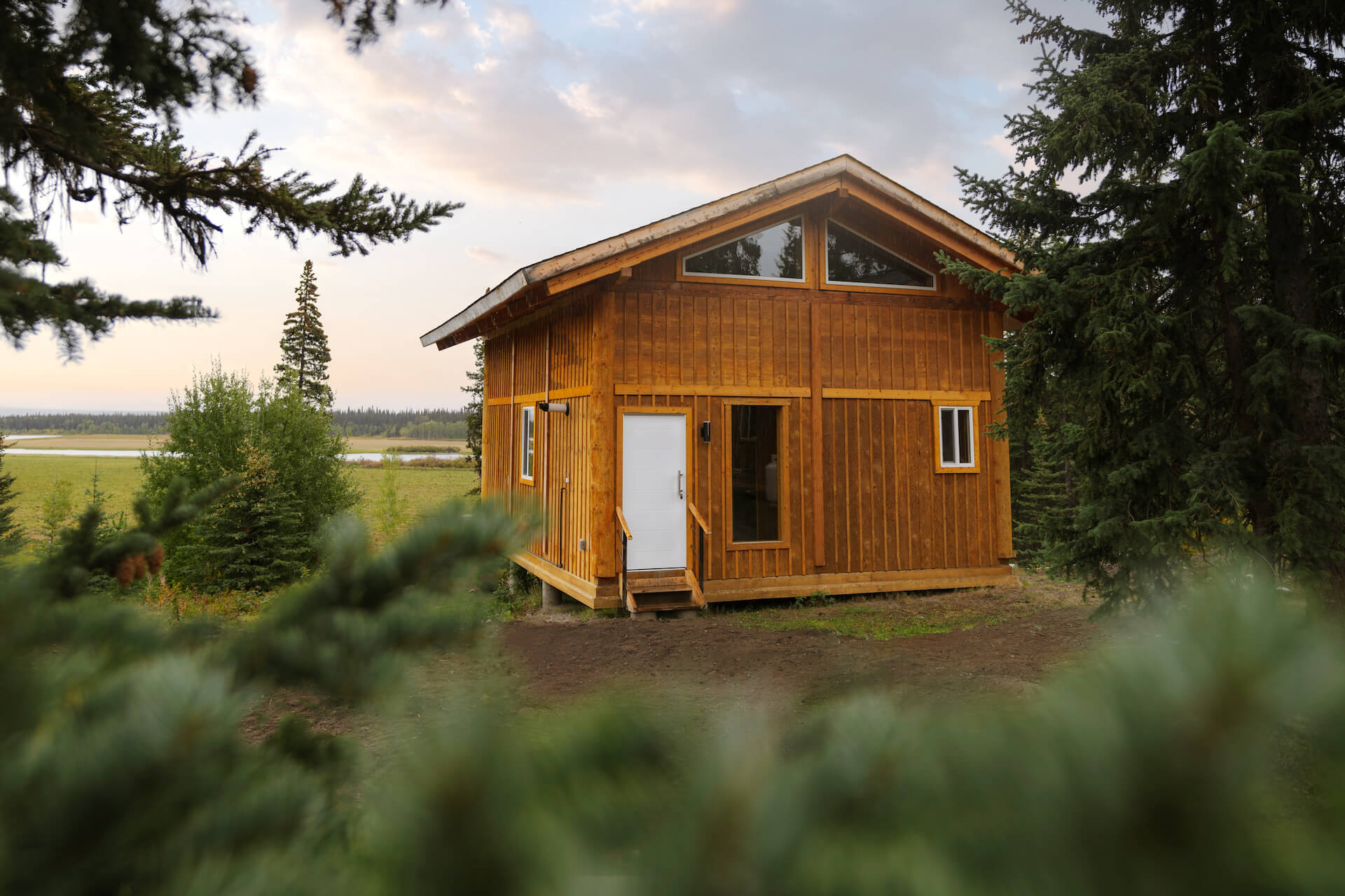Cabins » Red Cariboo Resort
